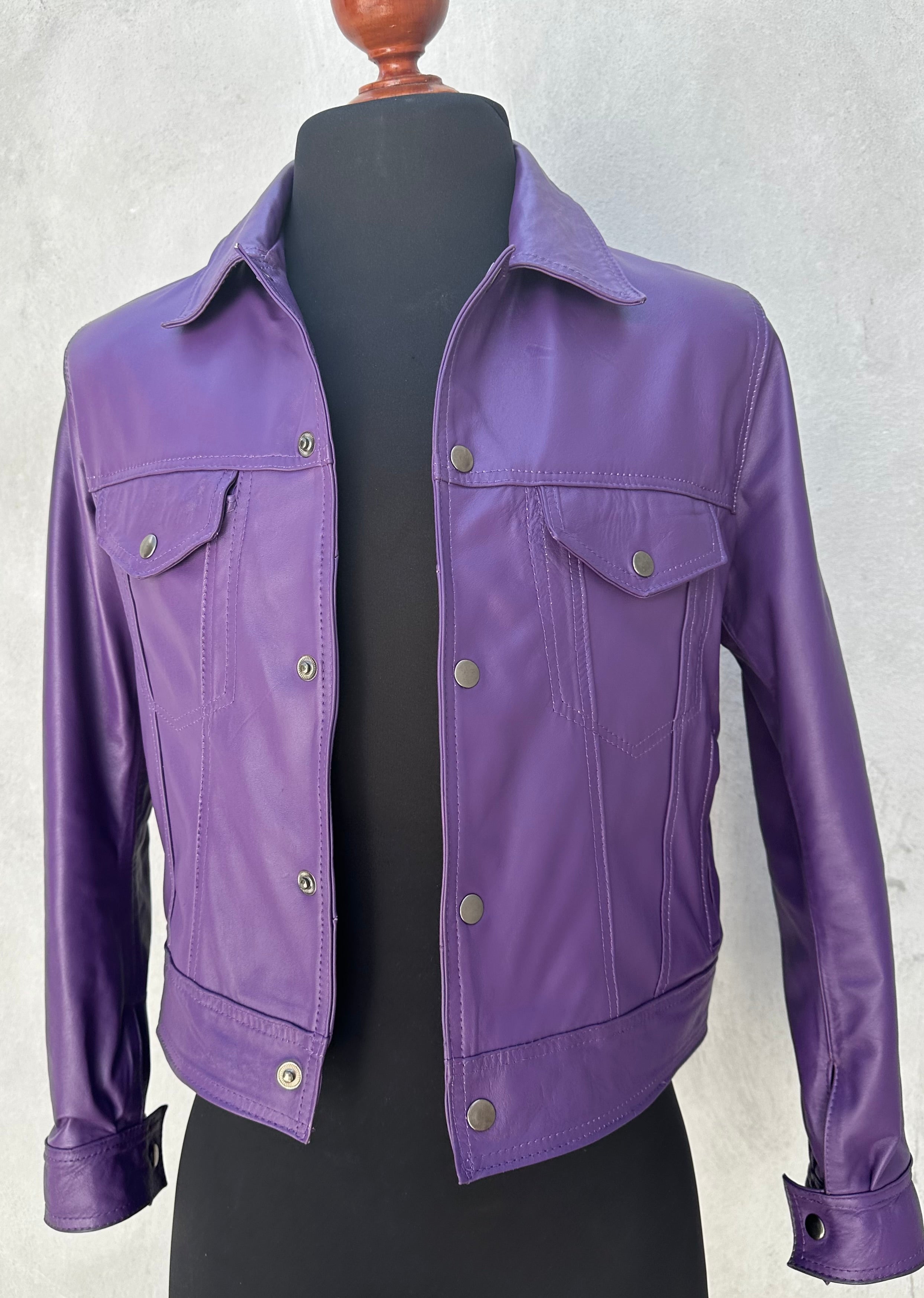 TRUNKS morado – VAL DE GRACE